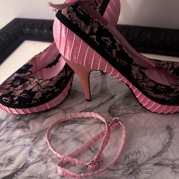 Betty Page | Shoes | Betty Page Missy Pink Bowsshoes | Poshmark